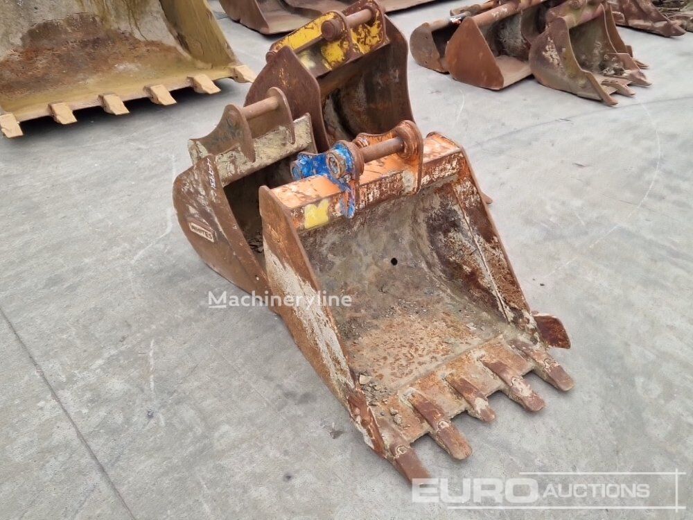 Prodaje se 28", 24", 18" Digging Bucket 5mm Pin to suit 4-6 Ton Excavator kašiku za bager na aukciji