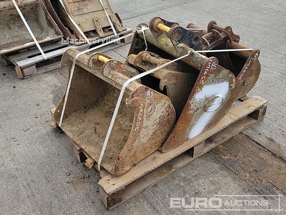 Prodaje se 24", 24", 22", 12", 9" kašiku za mini bager na aukciji