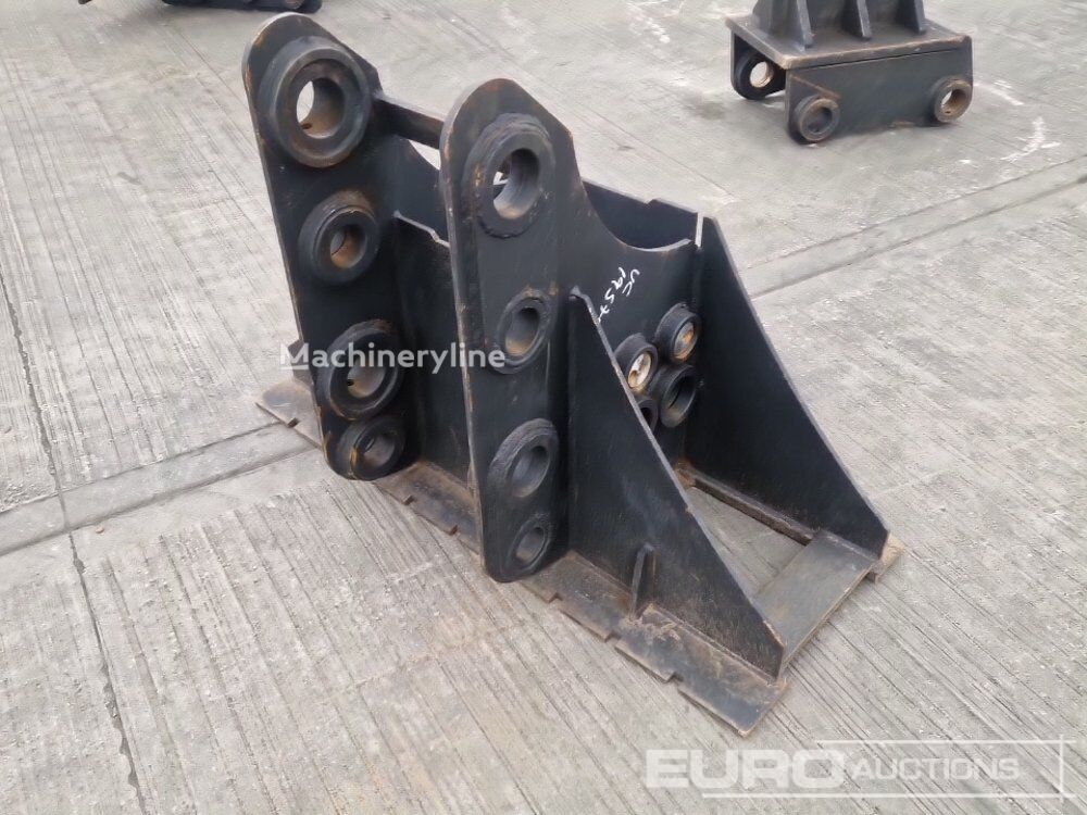 Prodaje se Fork Frame 65/80mm Pin to suit 13/20 Ton Excavator kašiku za prednje utovarivač na aukciji