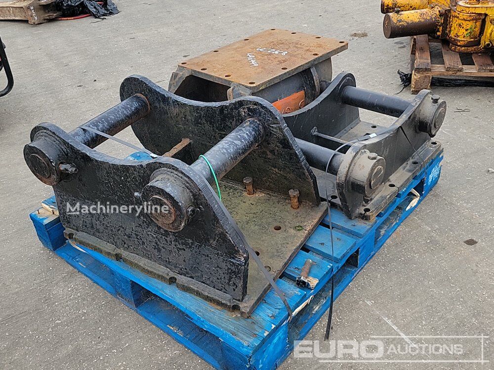 Prodaje se Pallet of Headstocks 70-80mm Pin to suit 14-20 Ton Excavator hidraulični čekić na aukciji