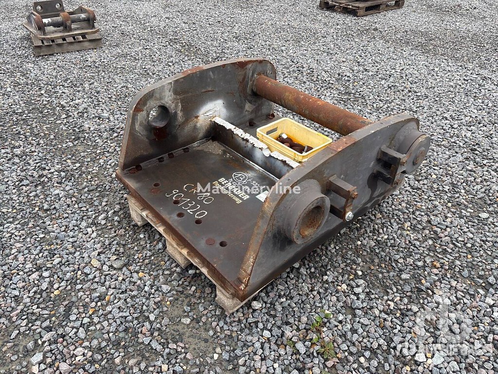 Prodaje se Adapter Plate, Bolzendurchmesse hidraulični čekić na aukciji