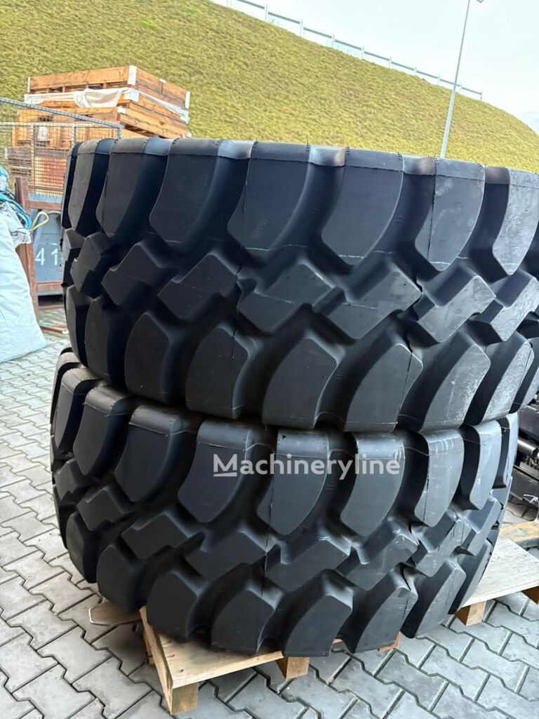 Nova Goodyear GP-4D AT 29.5 R25 216A2 TL 200B guma za prednje utovarivače