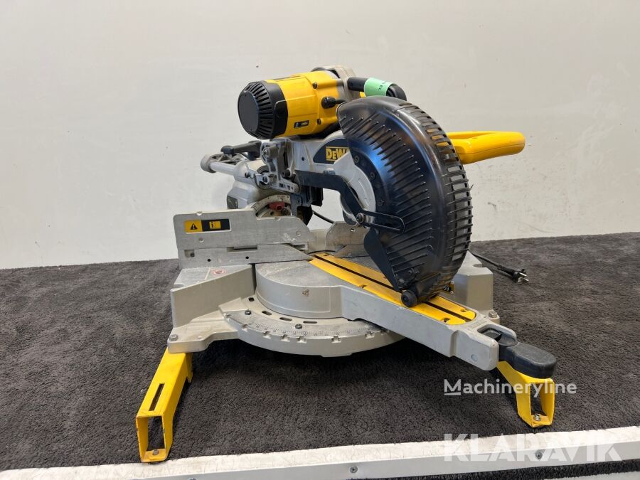 Prodaje se DeWalt DW 717XPS kružnu testeru na aukciji