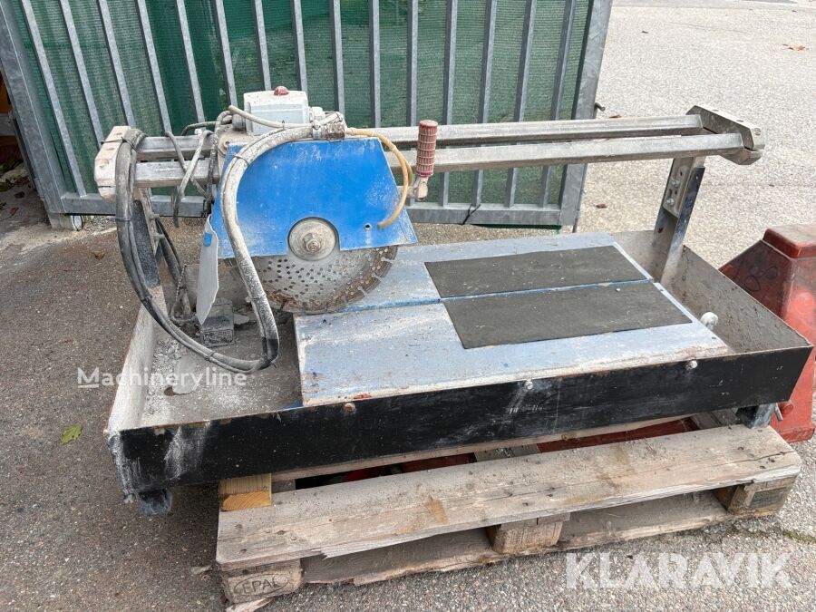 Prodaje se SMG Stensåg bord SMG på ben rezač kamena na aukciji