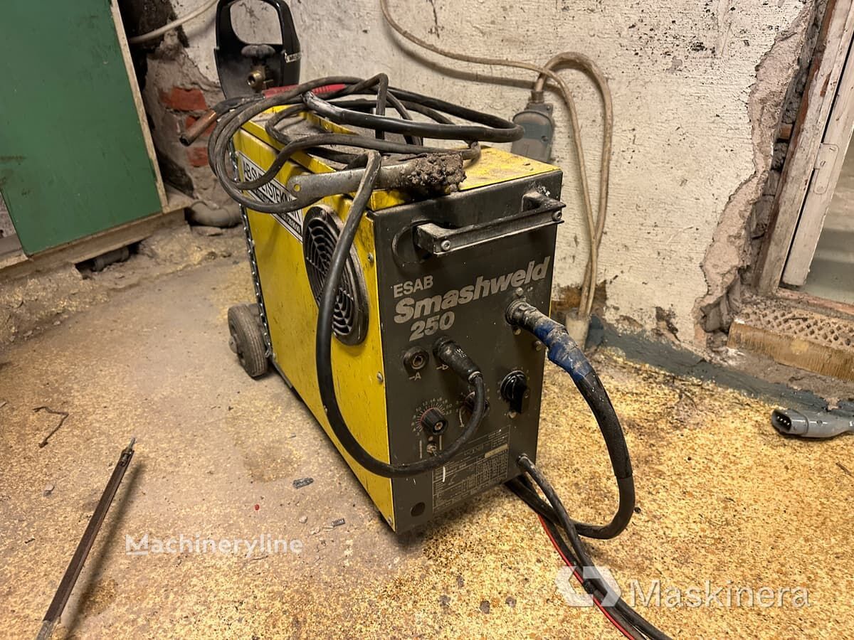 Prodaje se ESAB Smashweld 250 agregat za zavarivanje na aukciji