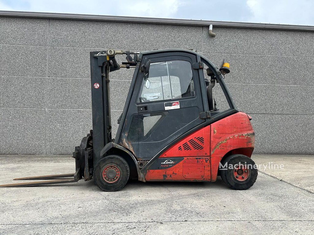Linde H25D-02 dizel viljuškar