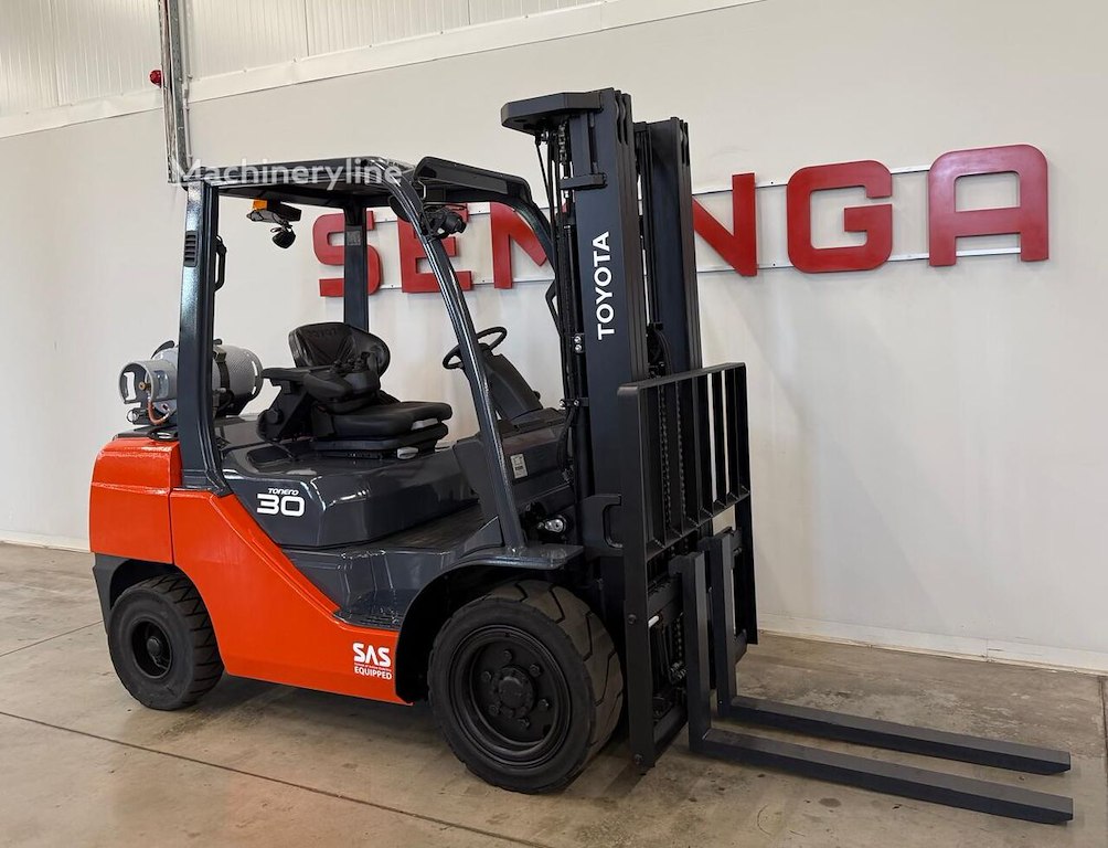 Toyota 10950 - 02-8FG30F viljuškar na gas