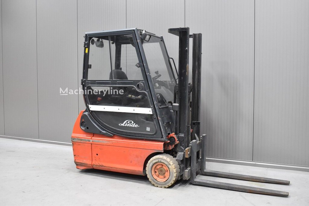 Linde E 16 viljuškar na tri točka