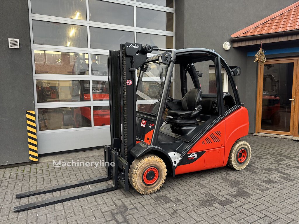 Linde H25T-02 (263) viljuškar na gas