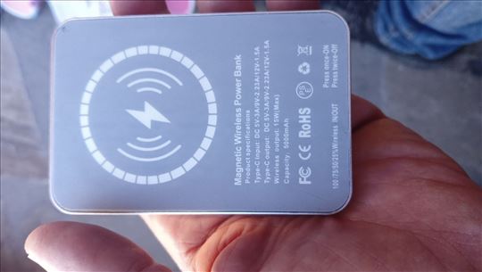 Magnetic Wireless Power Bank