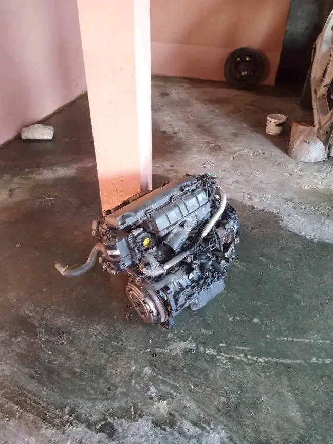 KOMPLETAN. MOTOR. OD. CITROENA. C3. 1.4. HDI. 50. KW. SA. PAPIRIMA.