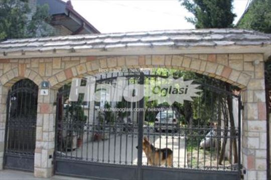 Izdajem namesten stan, svi troskovi uracunati
