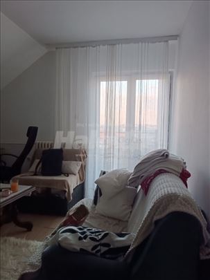 Voždovac, kod Saobraćajnog fakulteta, 2.5 stan