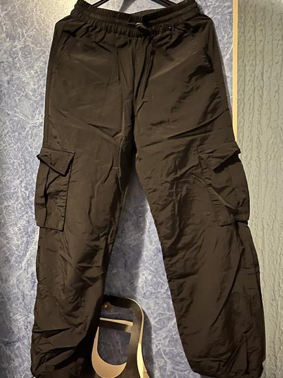Cargo pantalone suskave