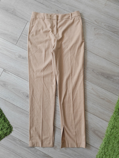 Nove C&a pantalone sa prorezima