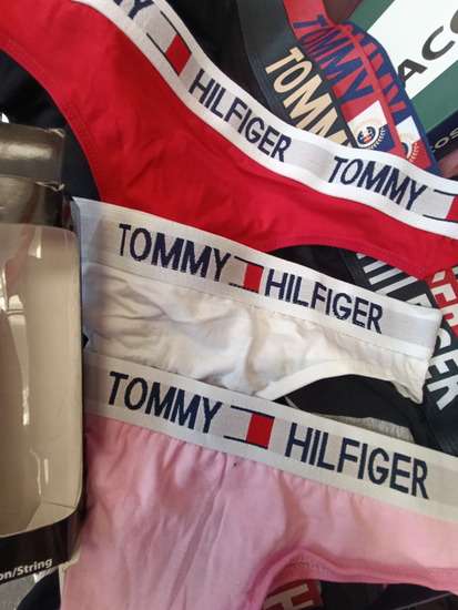 Tomy Hilfiger tange novo s,m,l,xl