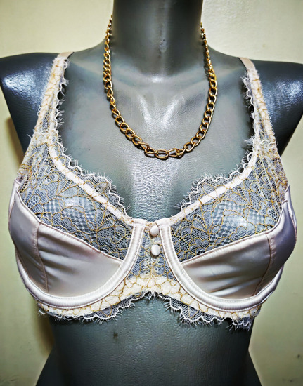 Čipka i saten, 36A, 34GG, 42GG