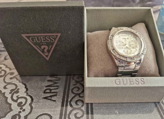 Original Guess sat prelep