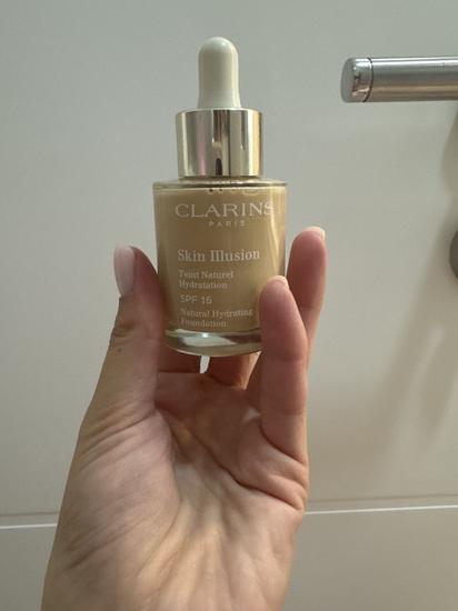 Novi puder CLARINS