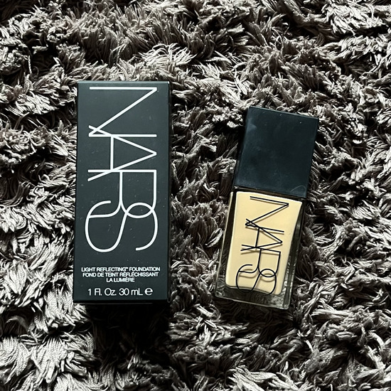 Nars original serum puder