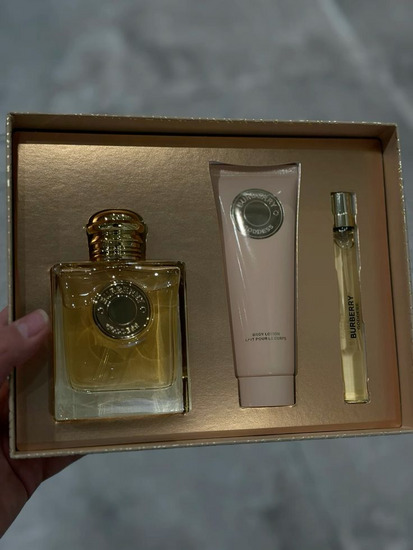 Burberry goddes losion 75ml