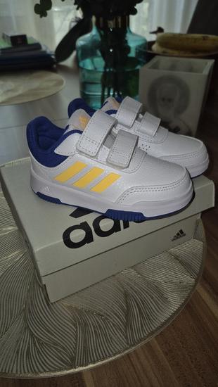 Adidas decije patike 23