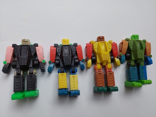 YUGO bootleg Transformersi JUGOPLASTIAK SPLIT