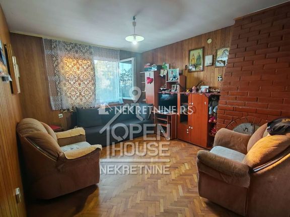 Kuća 111 m², plac 29 ari, 1300 kaplara, Lazarevac