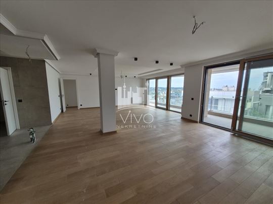 Stojana Protića,229m2,2/7 ID#1757
