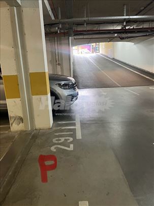 Voždove Kapije - Prodaja garažnog mesta, uknjiženo