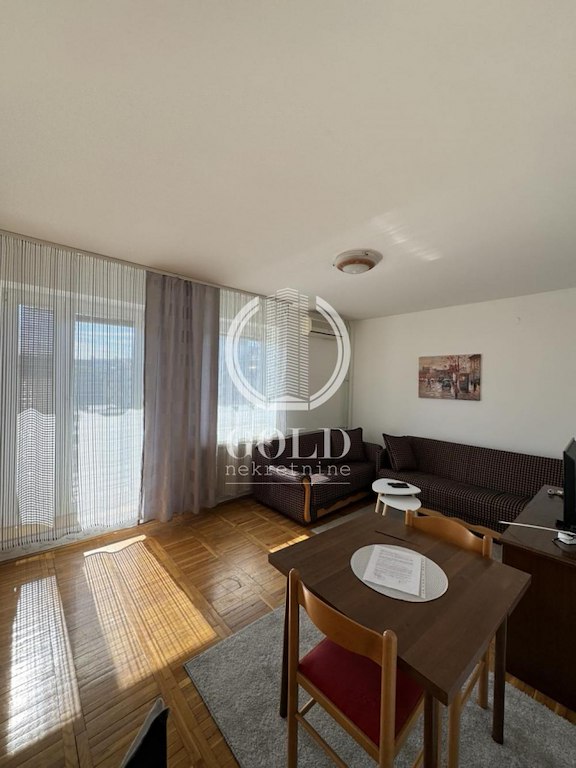 DVOSOBAN STAN - Bulevar Oslobođenja* 42m2* ID#10781