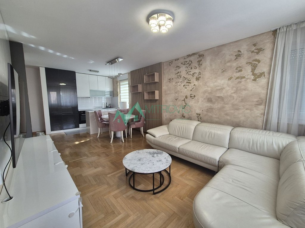 Izdavanje, Stan, 78m2 , Bulevar Oslobođenja