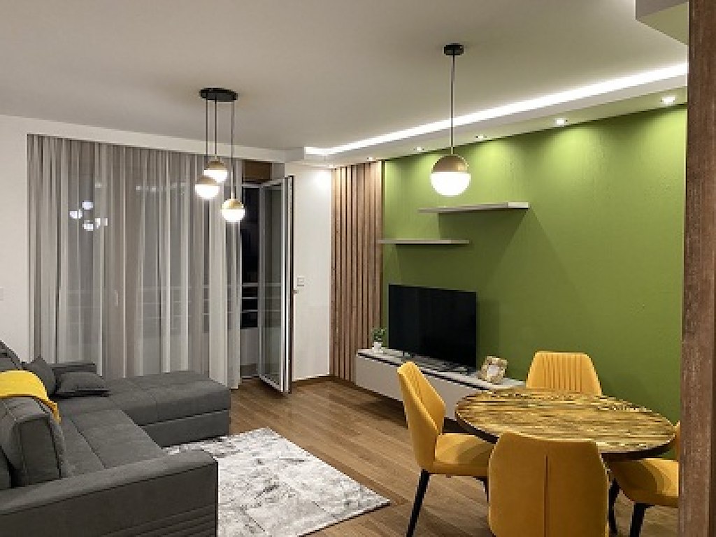 NOVI BEOGRAD TOSIN BUNAR 50m2 , T , 900e