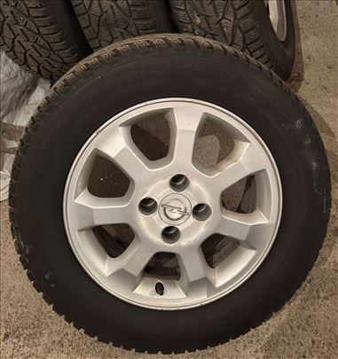 Felne 15 OPEL 4x100 sa zimskim gumama 195 65 15