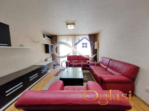 Novi Sad, Lipov Gaj - Luksuzna petosobna kuća (pet friendly) ID#1334