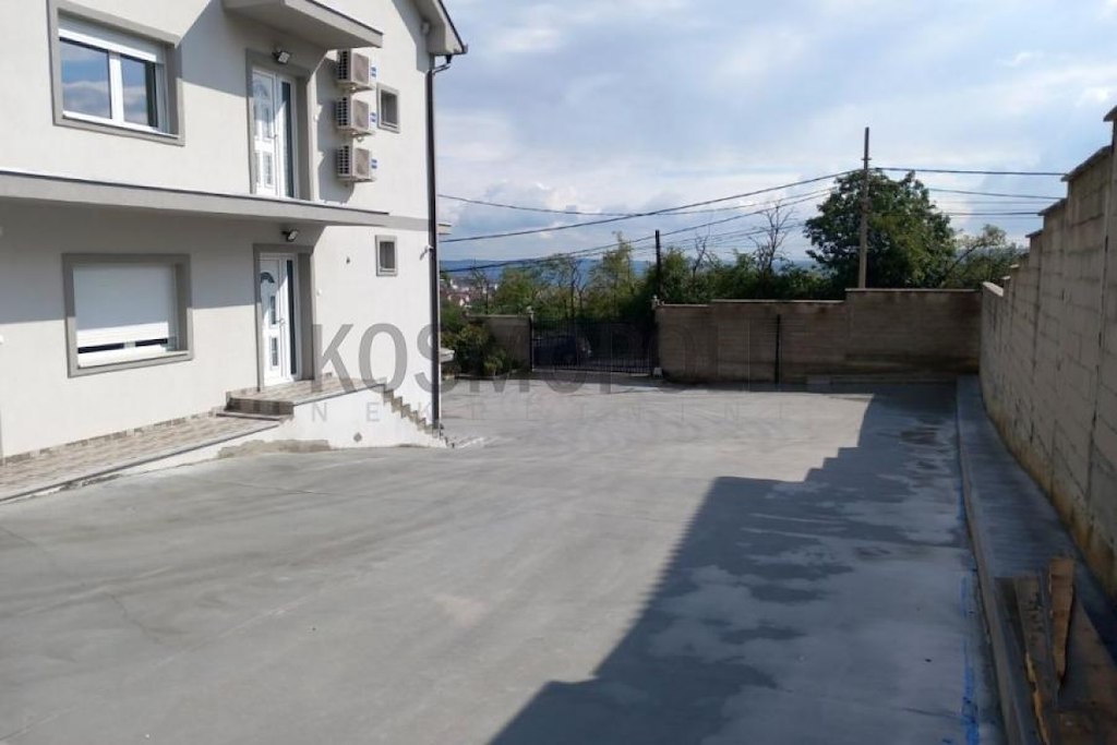 Izdavanje, Kuća, Mali mokri lug, 29. novembra