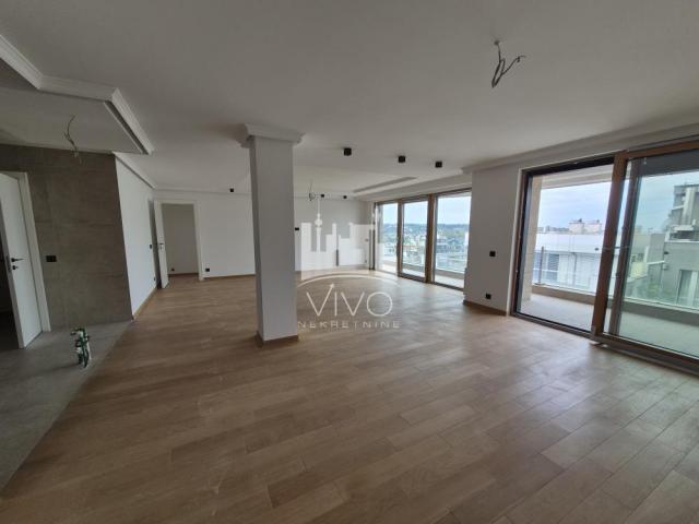 Stojana Protića,229m2,2/7 ID#1757