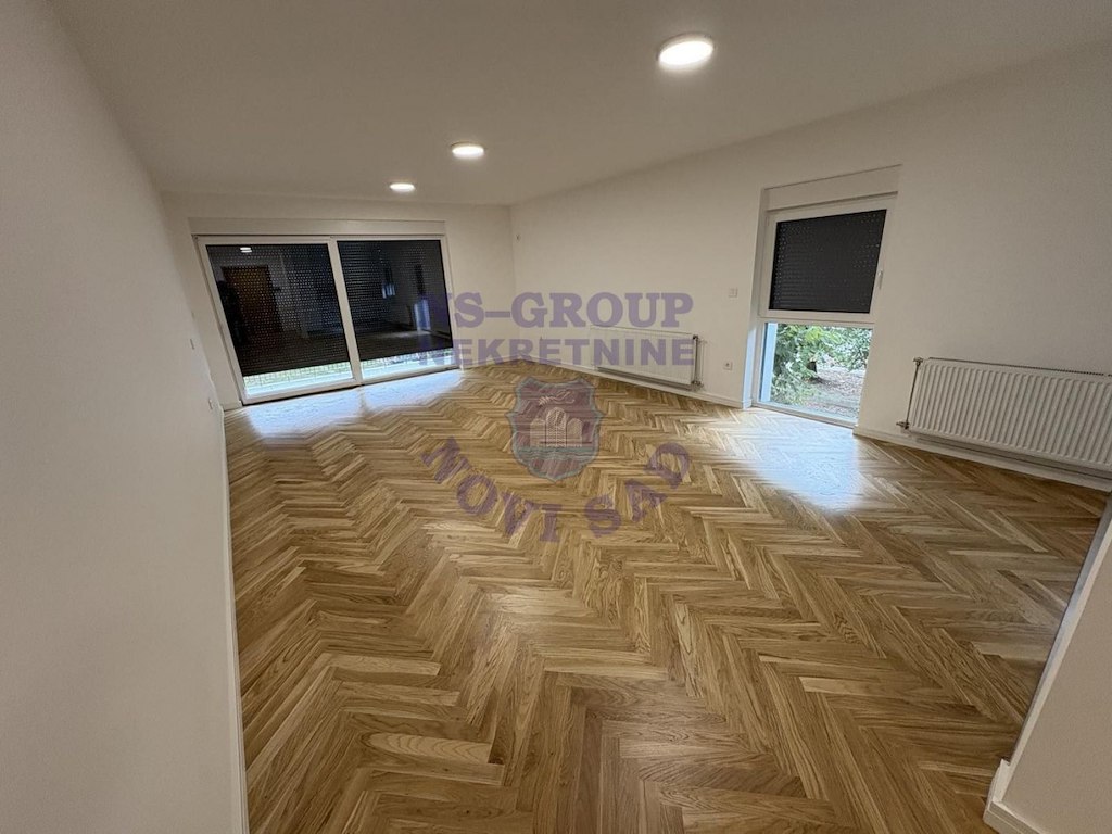 Četvorosoban stan na Telepu!