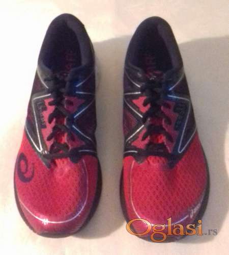 Prodajem patike "Asics"