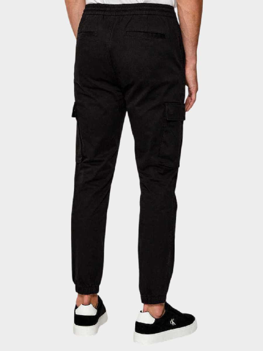 CALVIN KLEIN MUŠKE PANTALONE CARGO CRNE CKLV04RD608G UB1