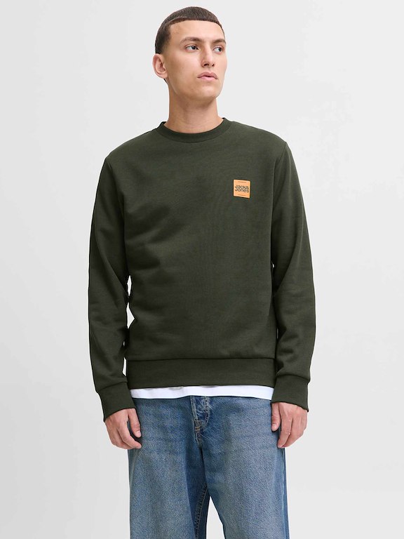 JACK & JONES
4162,00 RSD