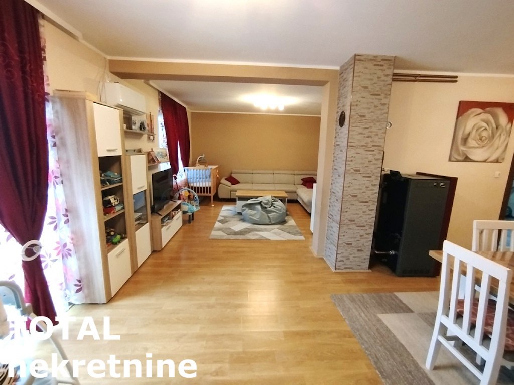 NOVI SAD - SAJLOVO - 181. 00 m2