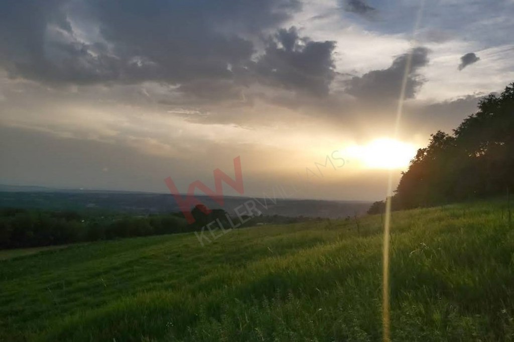 Na prodaju građevinski plac na Kosmaju