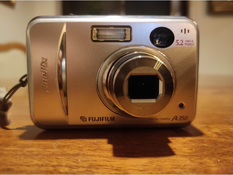 FinePix A350 digitalna kamera