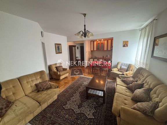 Voždovac, Super Vero – 70m², 3.0 stan + garaža, (25.000€)