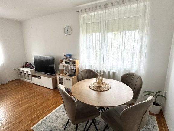 Funkcionalan dupleks površine 120 m²
