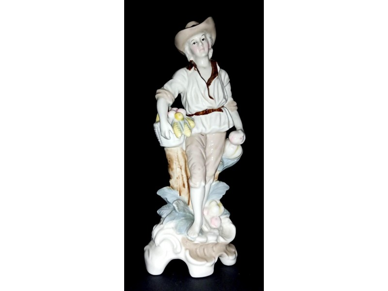 FIGURA - PORCELAN, 50-te g P.V. ZIG 25cm