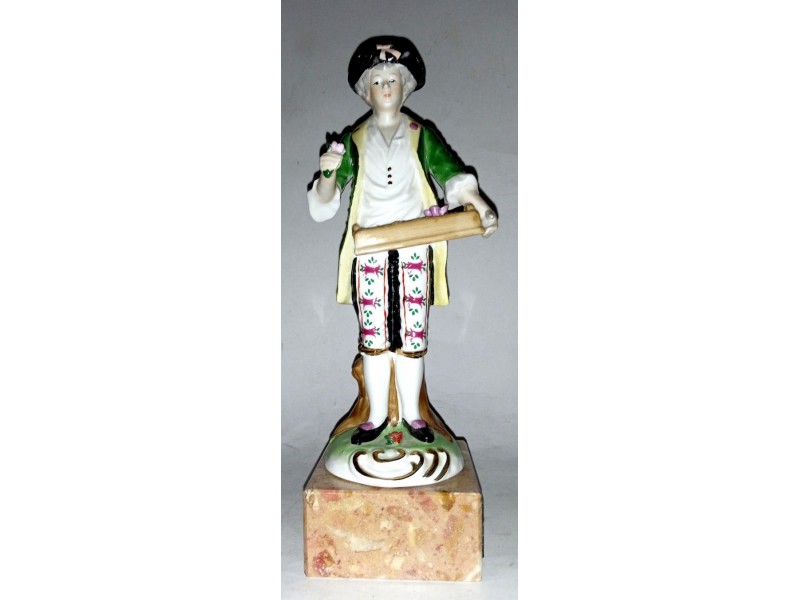 FIGURA - BISKVIT PORCELAN POSTOLJE MERMER 25cm