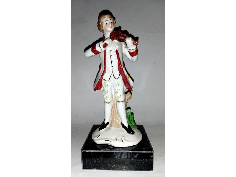 FIGURA - BISKVIT PORCELAN POSTOLJE MERMER 23cm