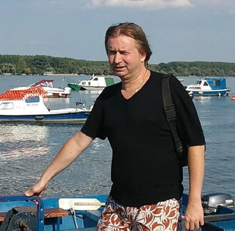 Momak trazi devojku